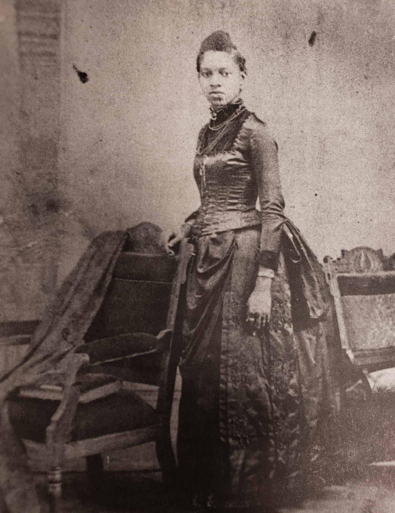 Praise Song for the Kitchen Ghosts – Crystal Wilkinson