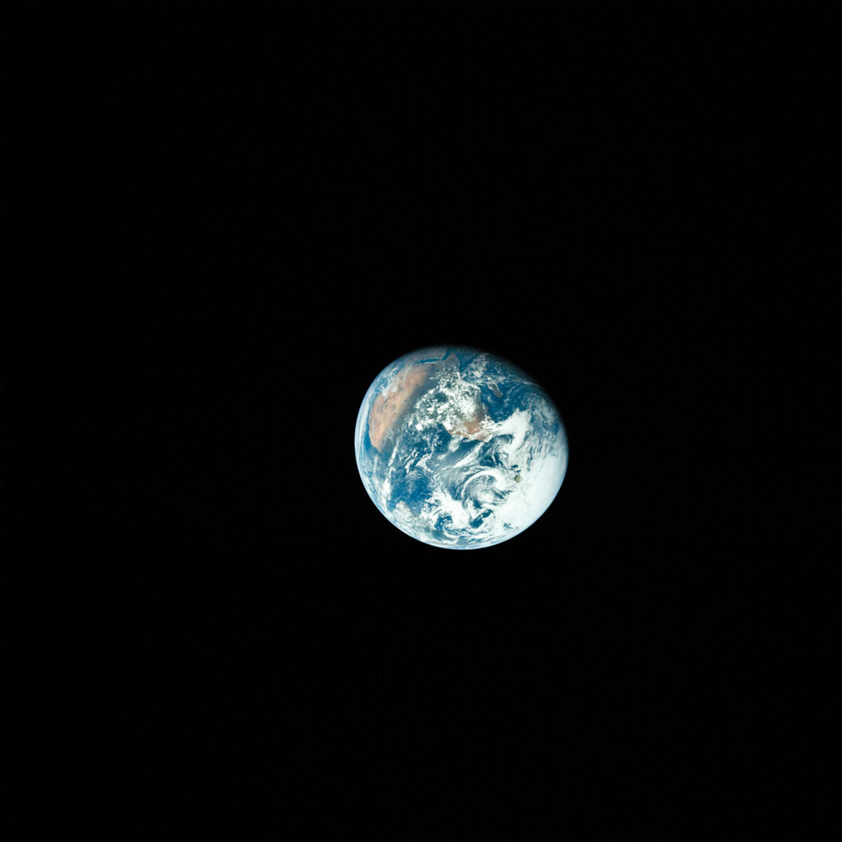 Ten Love Letters to the Earth – Thich Nhat Hanh