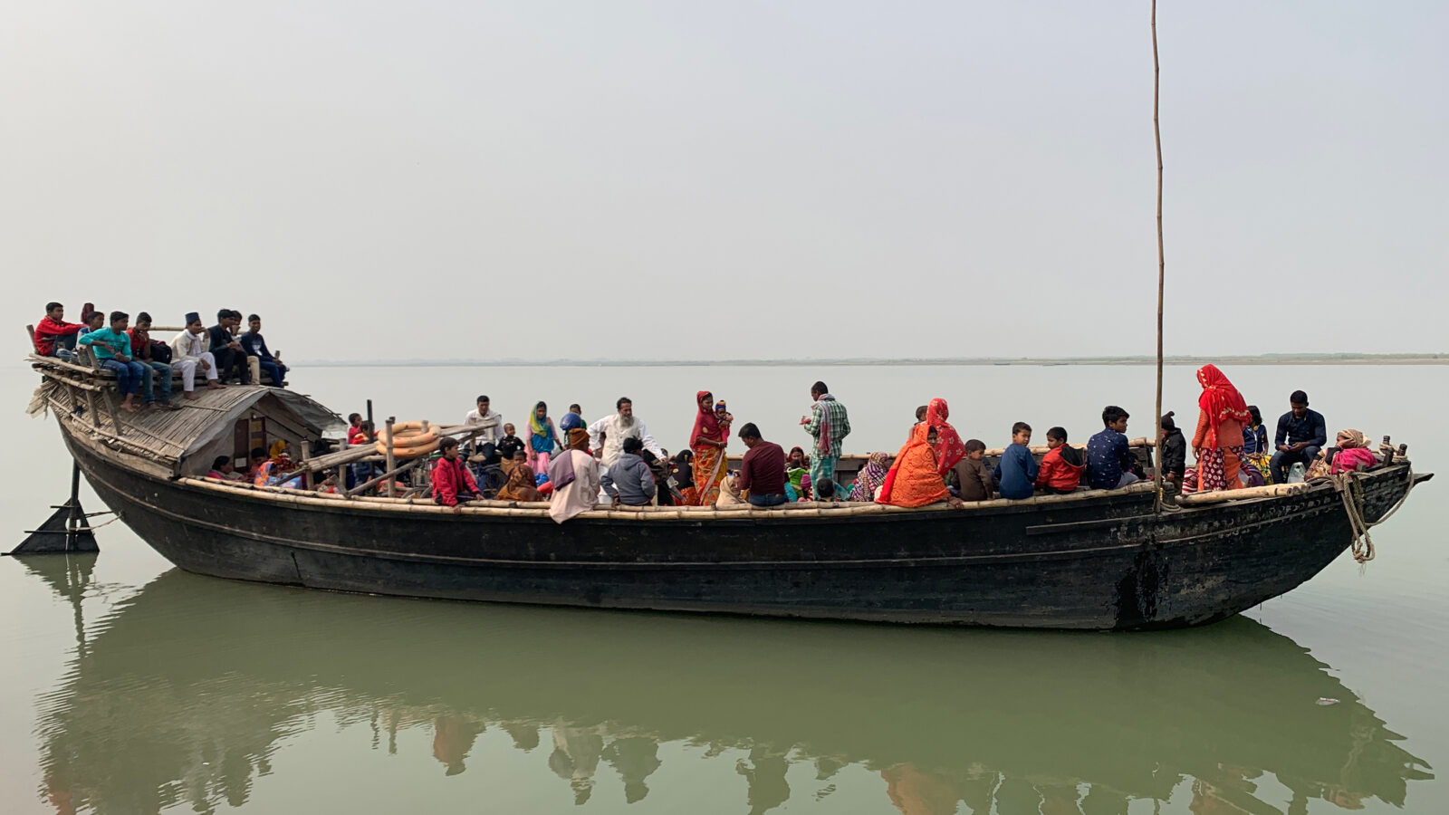In the Shifting Embrace of the Ganga – Arati Kumar-Rao